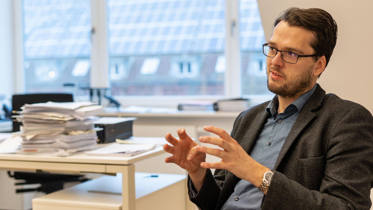 Prof. Dr. Patrick Velte erhält Ehrenpreis | Leuphana