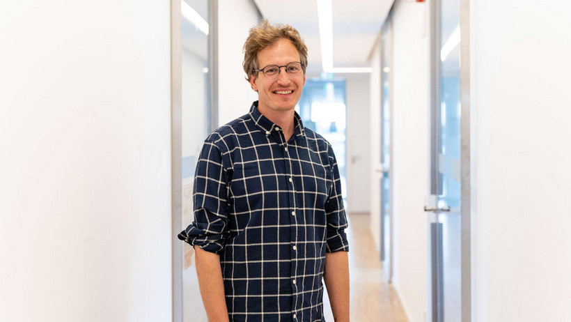 Philosoph Christoph Brunner gewinnt John-G.-Diefenbaker-Award | Leuphana