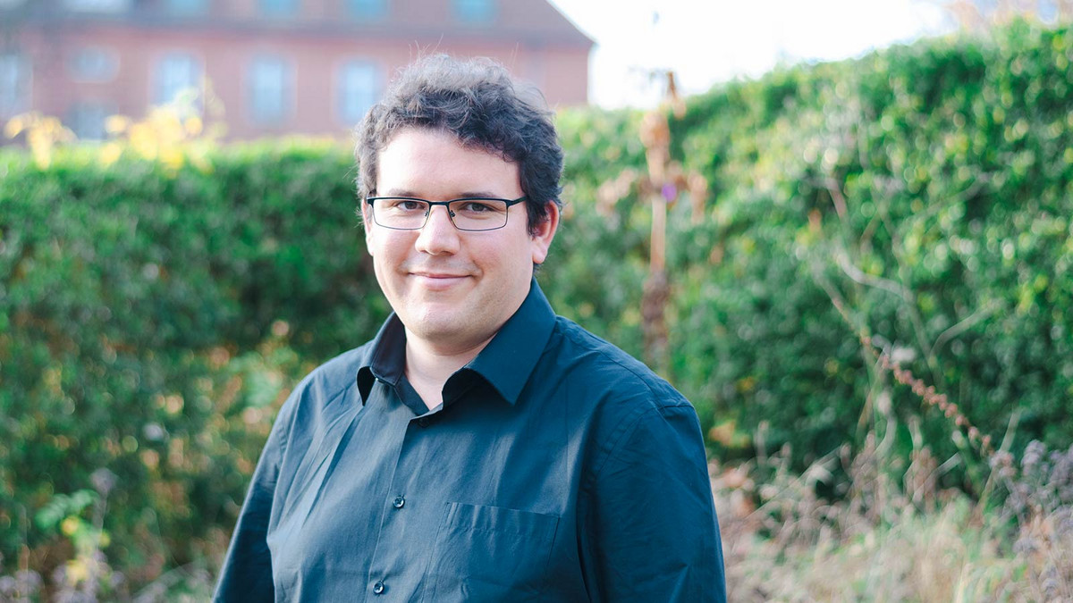 Bodenökologie: Dr. Benjamin Delory - Das Vermächtnis der Wurzeln | Leuphana