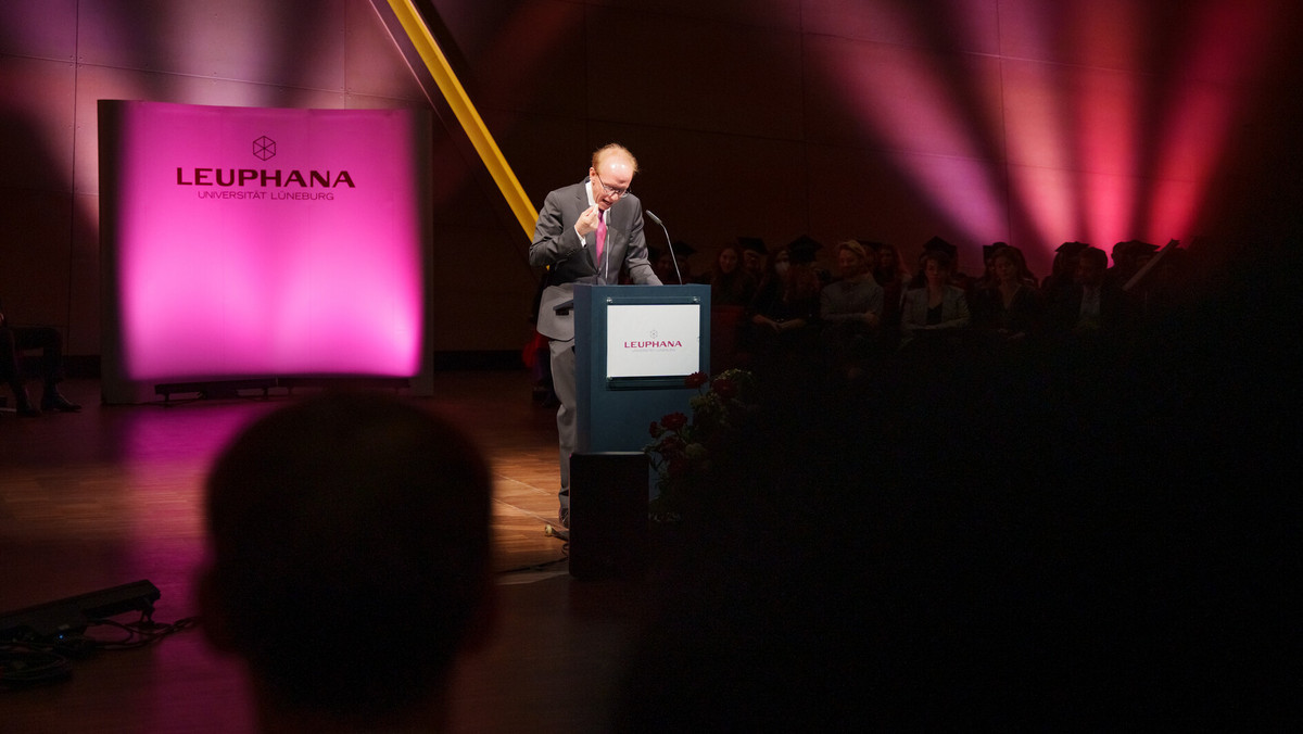 Equipped for the Future - Graduation Ceremony 2022 | Leuphana