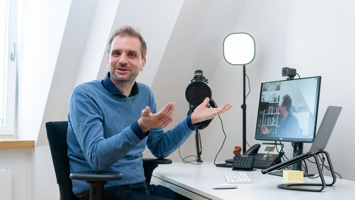 Scientist portrait: Prof. Dr. Jan Müggenburg - "The little spark of ...